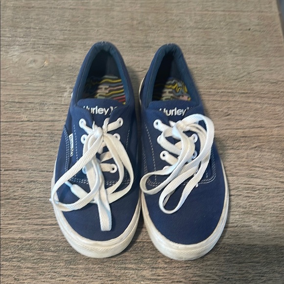 Hurley | Shoes | Hurley Blue And White Sneakers Classic Lowtop Design ...